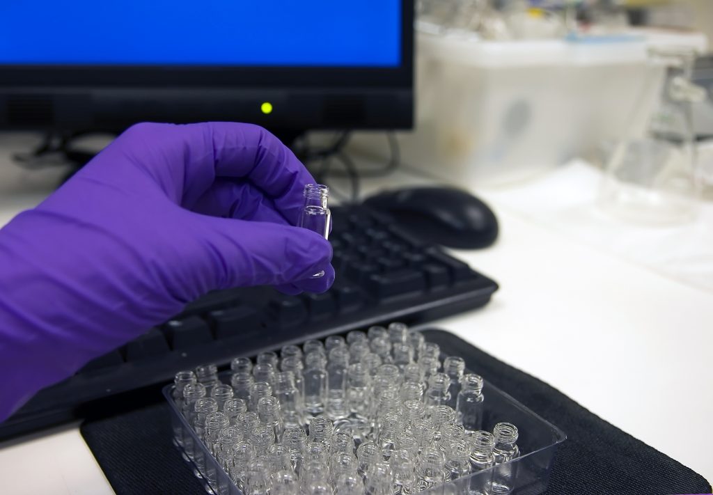 Lab Scheduling and Optimization in Challenging Times - Dassault ...