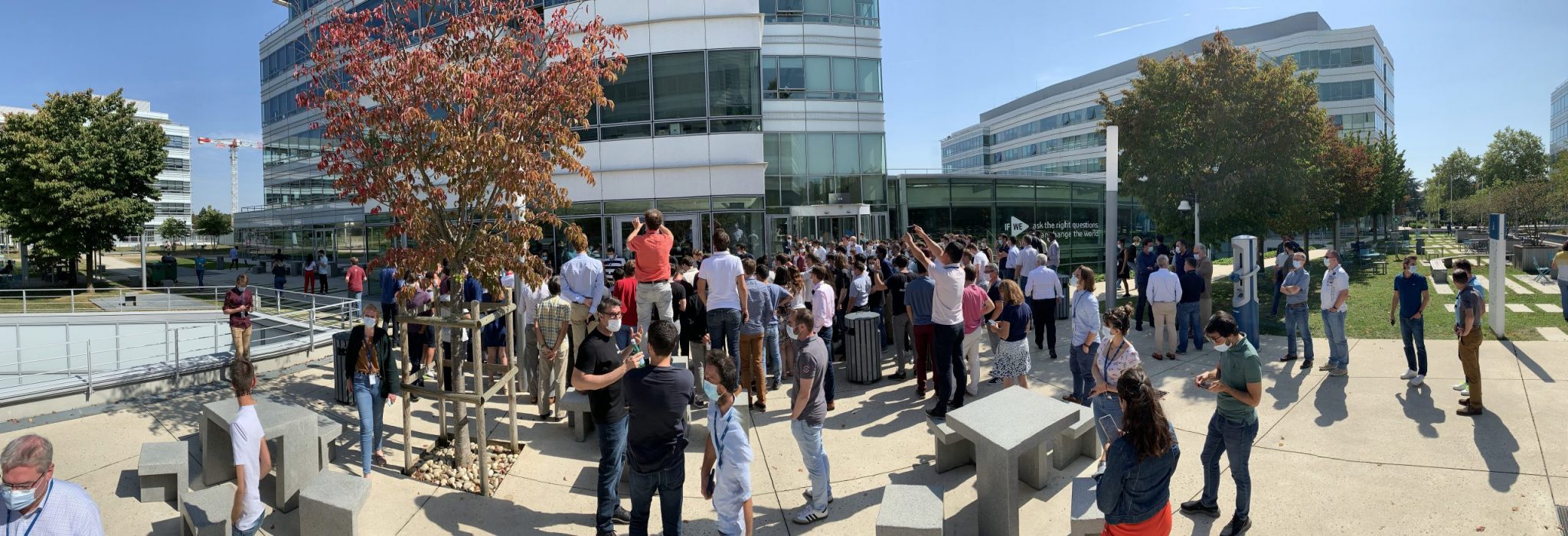 Spot the robot visits Dassault Systèmes - Dassault Systèmes blog