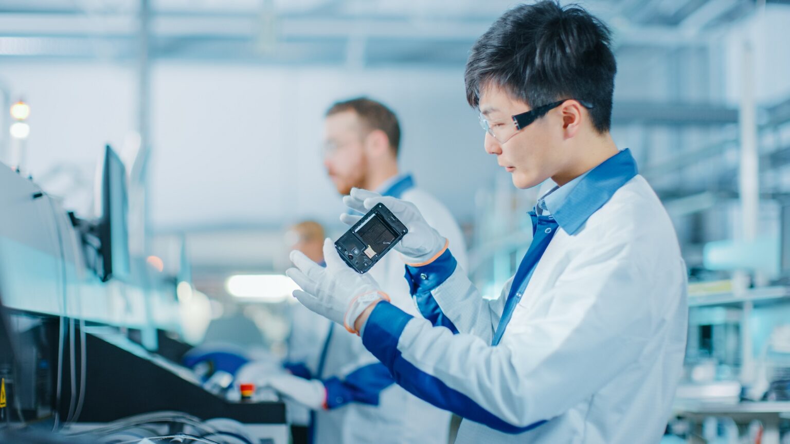 Solving High Tech Manufacturing Challenges with Virtual Builds