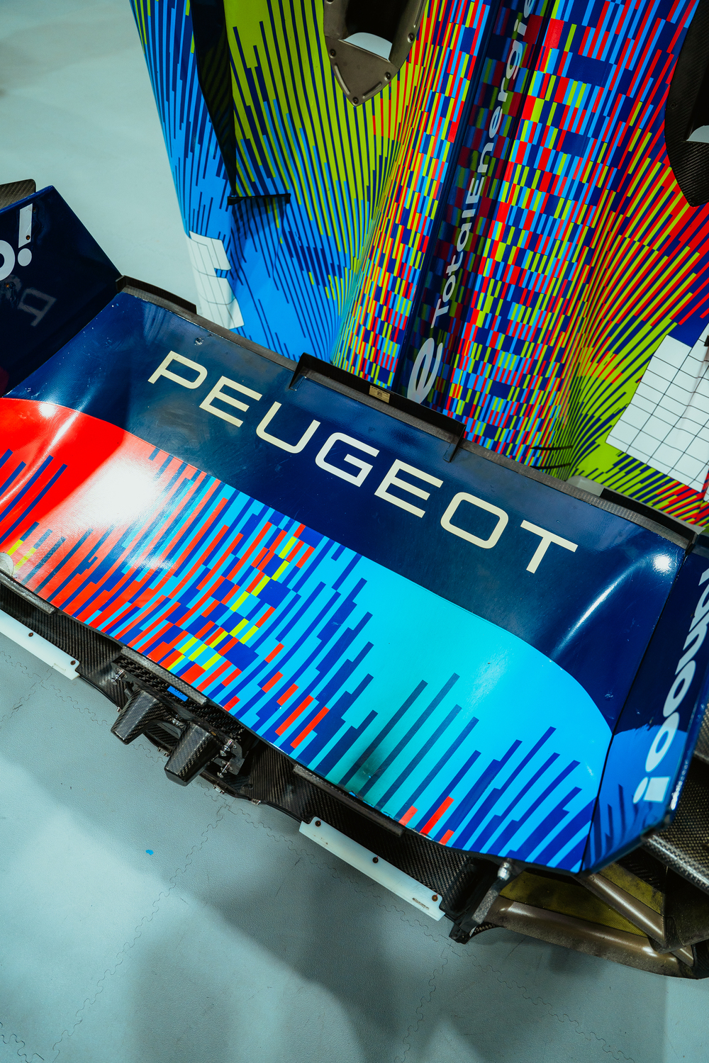 Hypercar vs. F1: Peugeot Interview