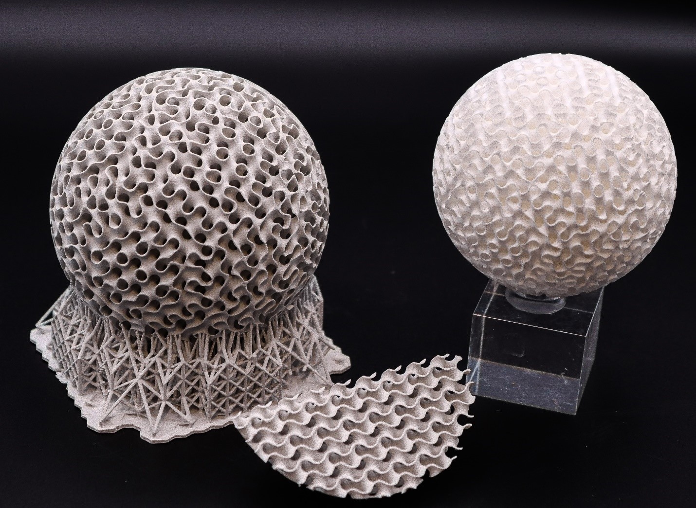 GRIN Lens Antennas for 6G